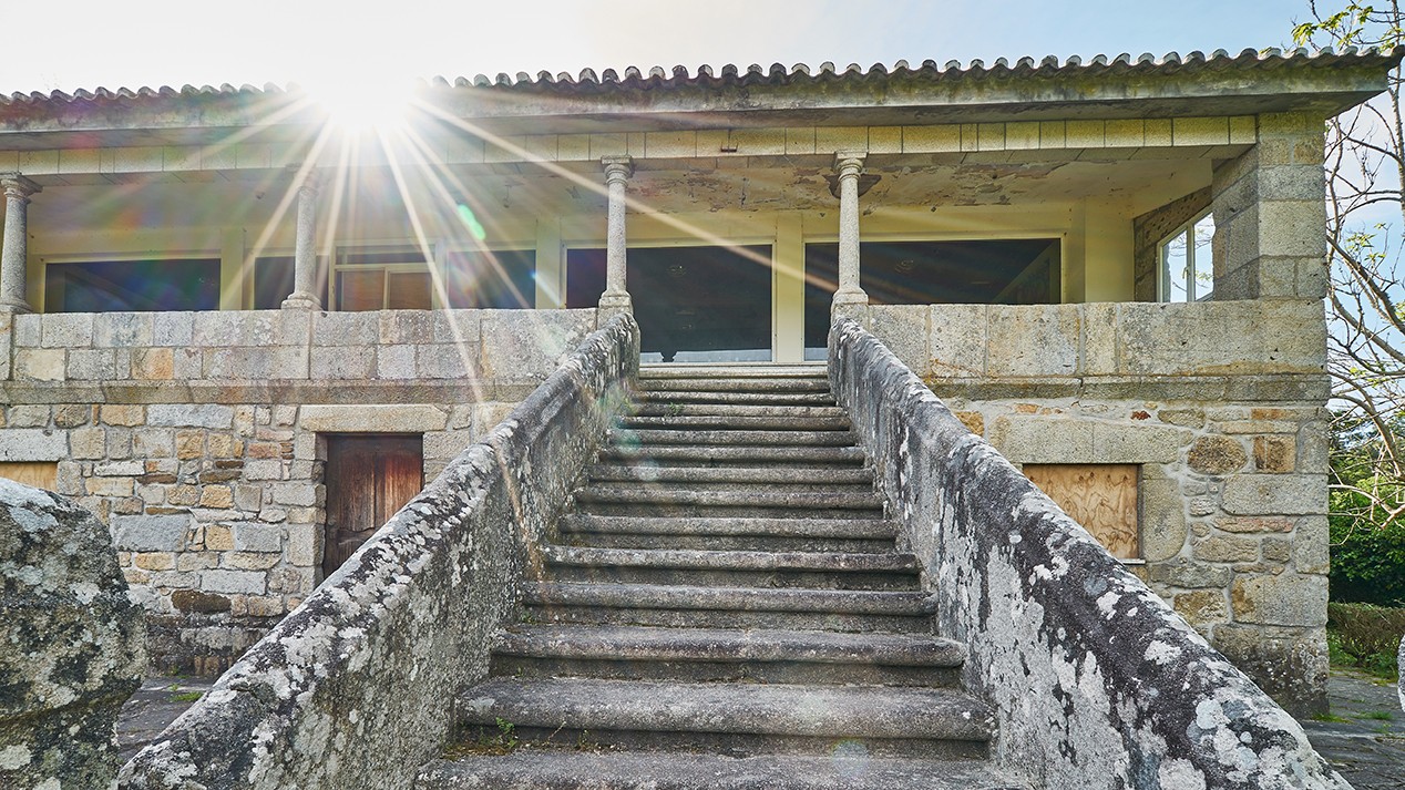 PAZO CON GRAN FINCA A ORILLAS DEL RIO MIÑO – Elitte Properties & Invest